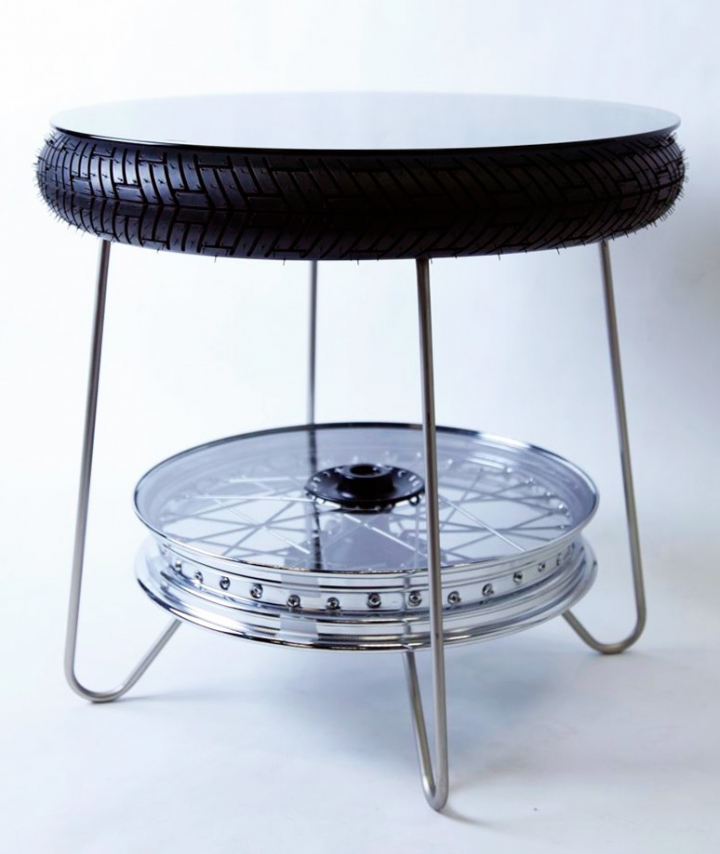 Triumph Motorcycles Product Prototypes by young designers - Social ...